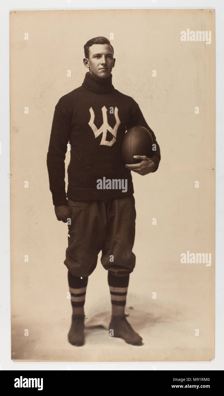 Washington and Lee Football Player Stock Photo - Alamy