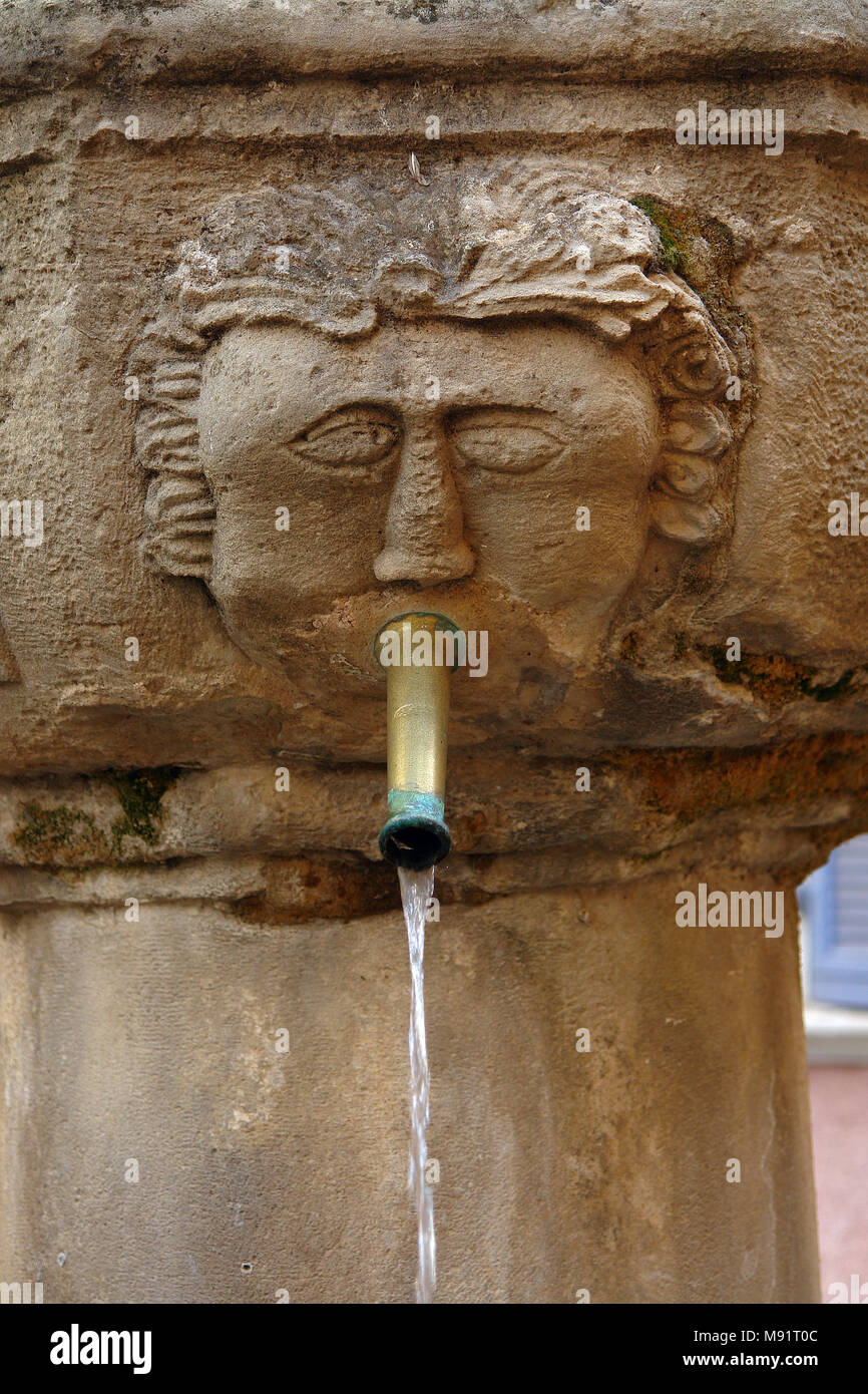 Fountain head hi-res stock photography and images - Alamy