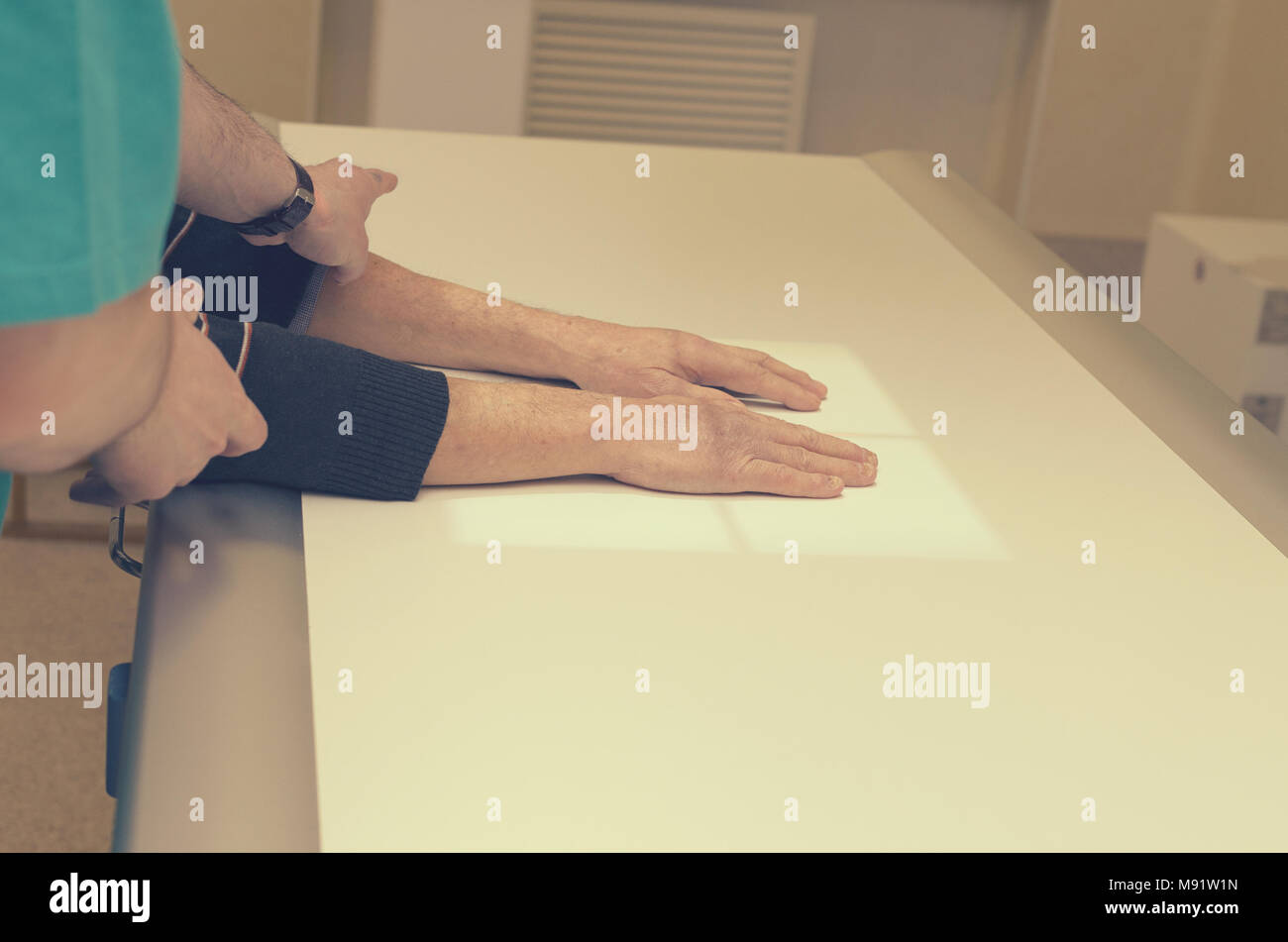 Radiology table hi-res stock photography and images - Alamy