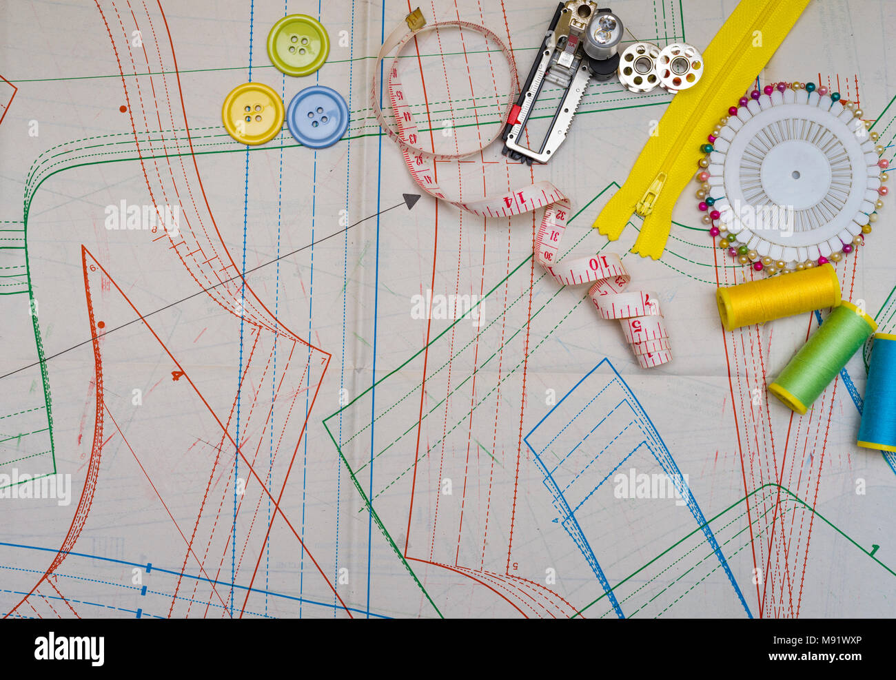 Static patterns hi-res stock photography and images - Alamy