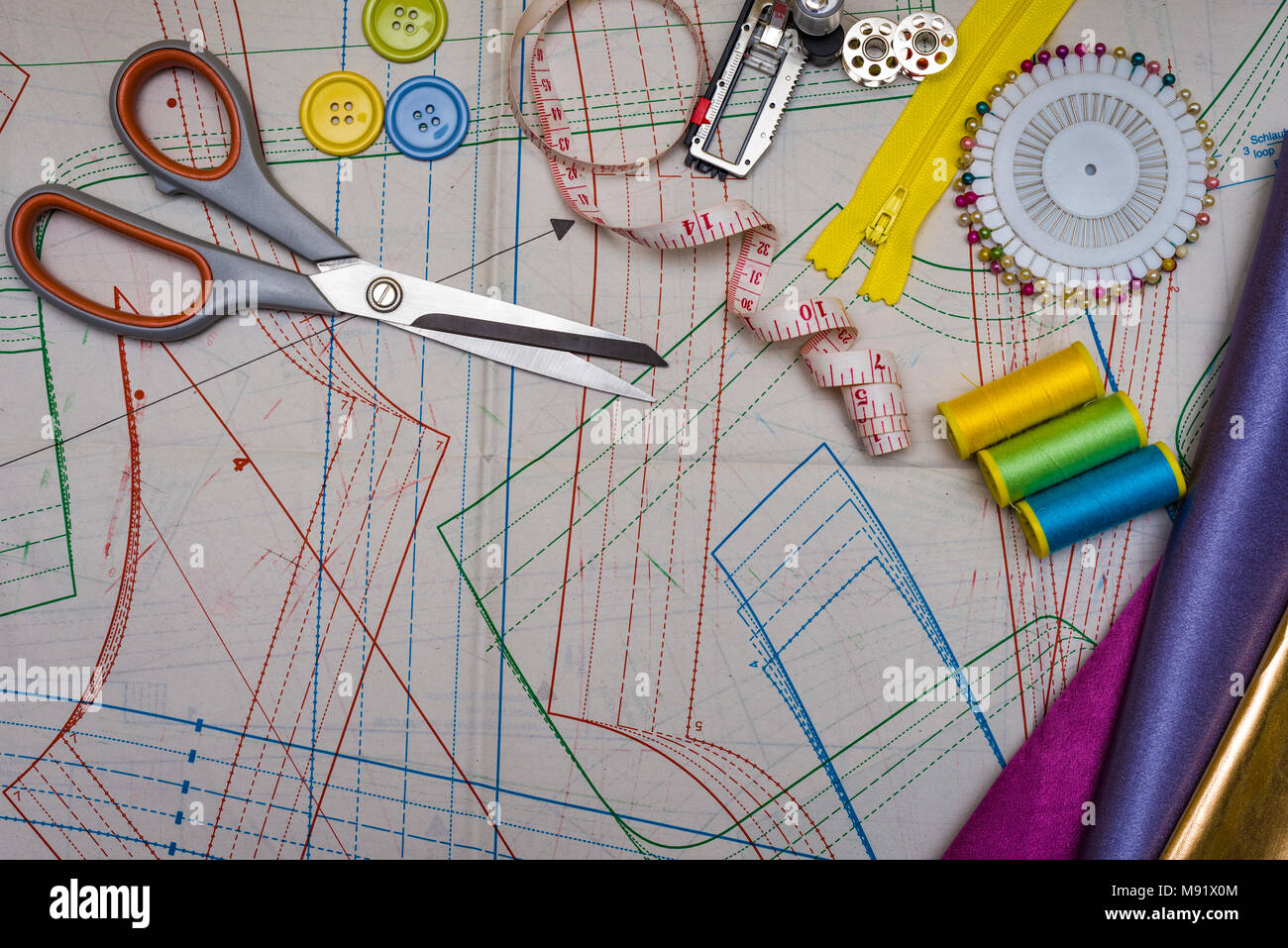 Tailor pattern cuttings hi-res stock photography and images - Alamy