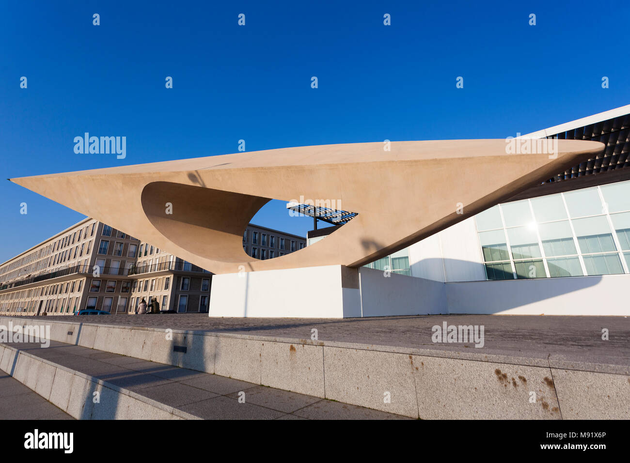 Le Signal, sculpture by Henri-Georges Adam, MUMA, Museum of Modern Art ...