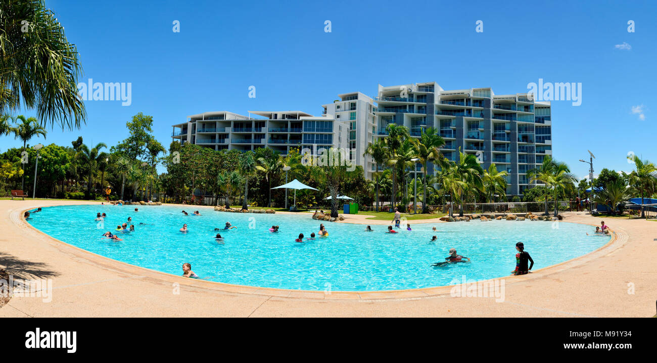 Splash lagoon queensland hi-res stock photography and images - Alamy