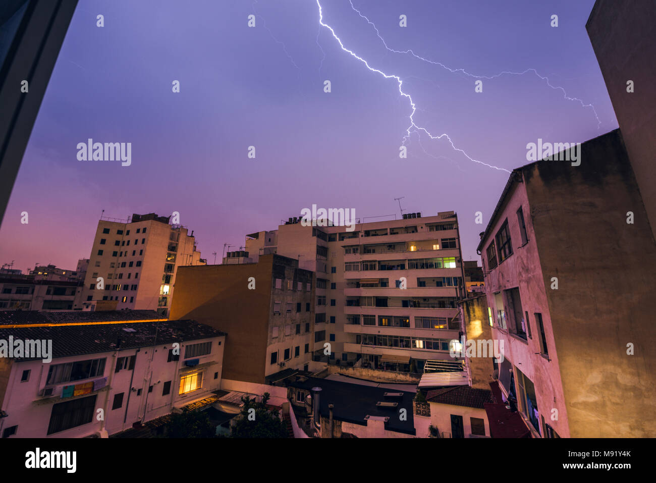 Lightning Strike Building High Resolution Stock Photography and Images ...