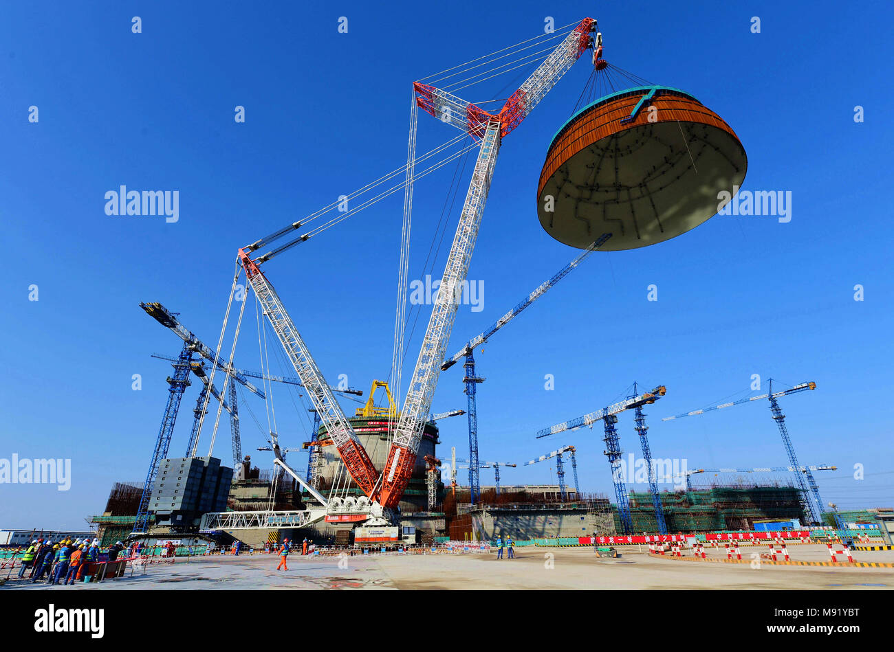 Reactor containment dome hi-res stock photography and images - Alamy