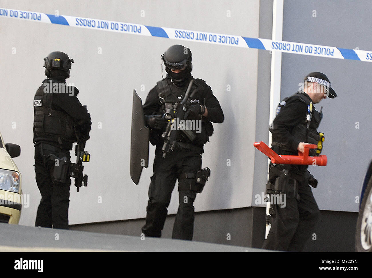 Plymouth, Devon. 21st Mar, 2018. Armed siege after knifeman seen near ...