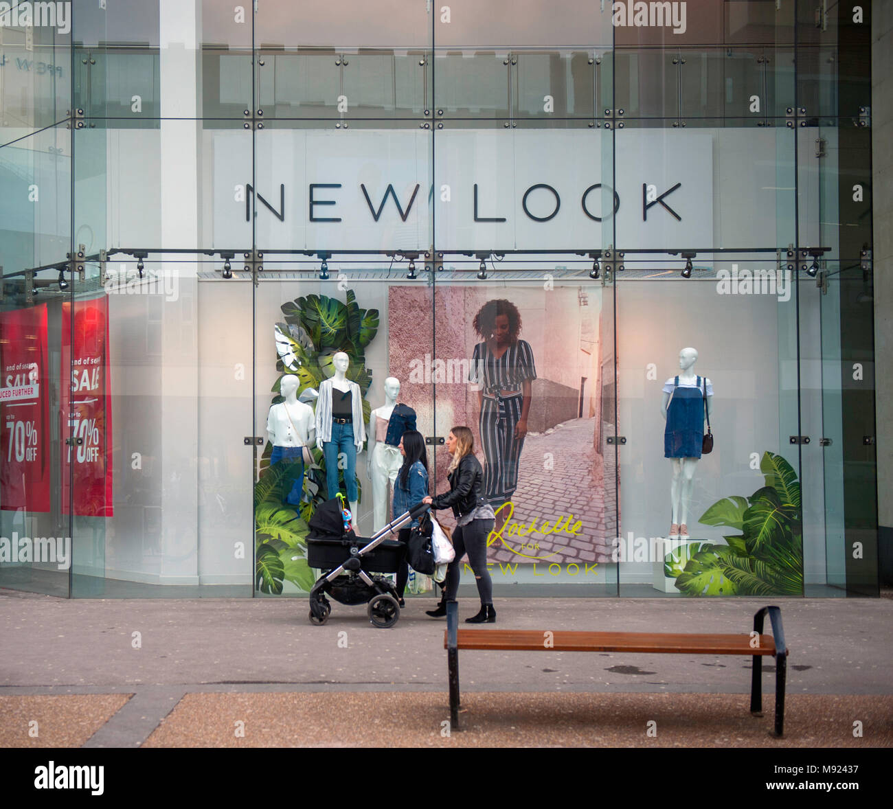 New Look Store Front High Resolution Stock Photography and Images - Alamy