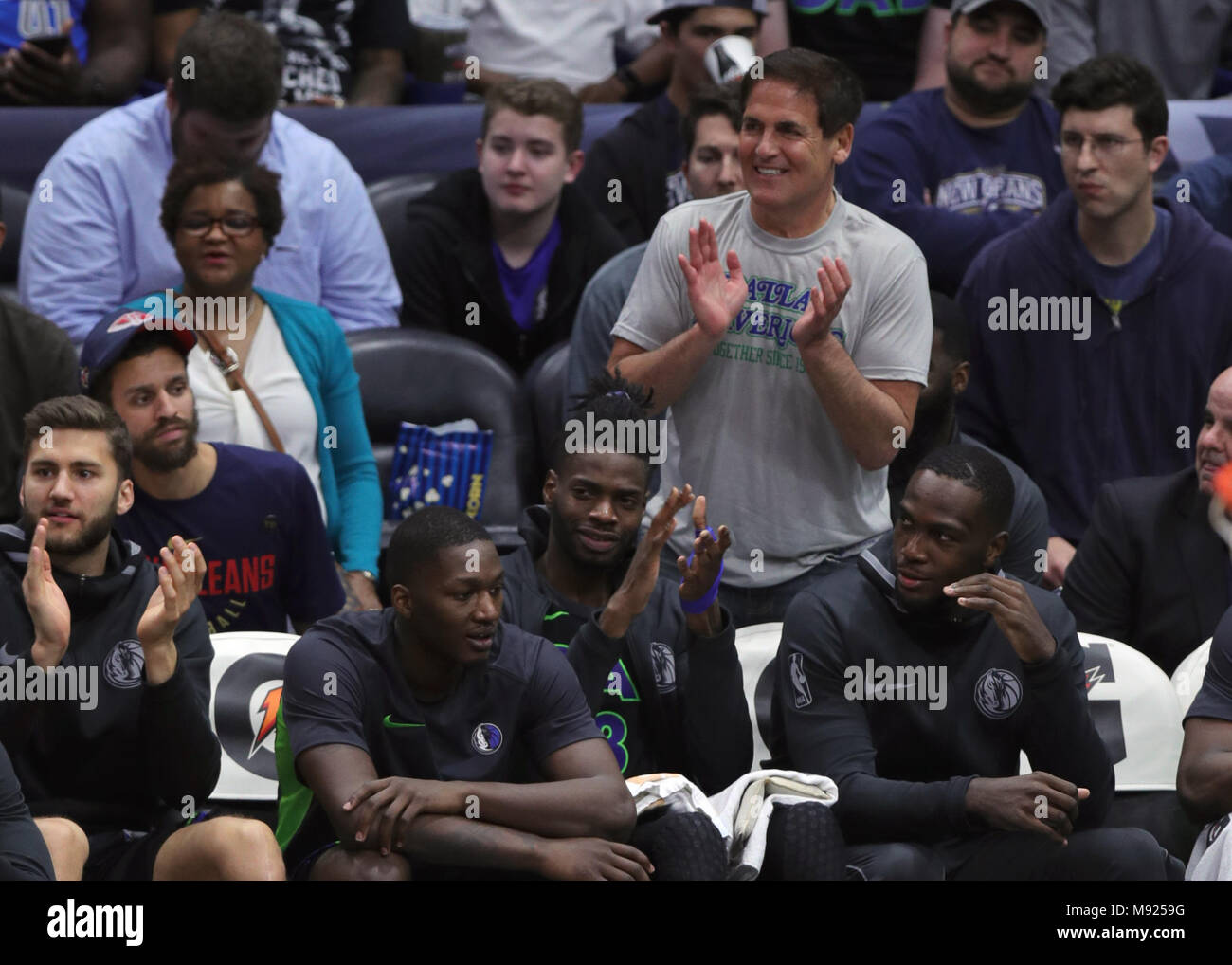Mark cuban mavericks 2018 hi-res stock photography and images - Alamy
