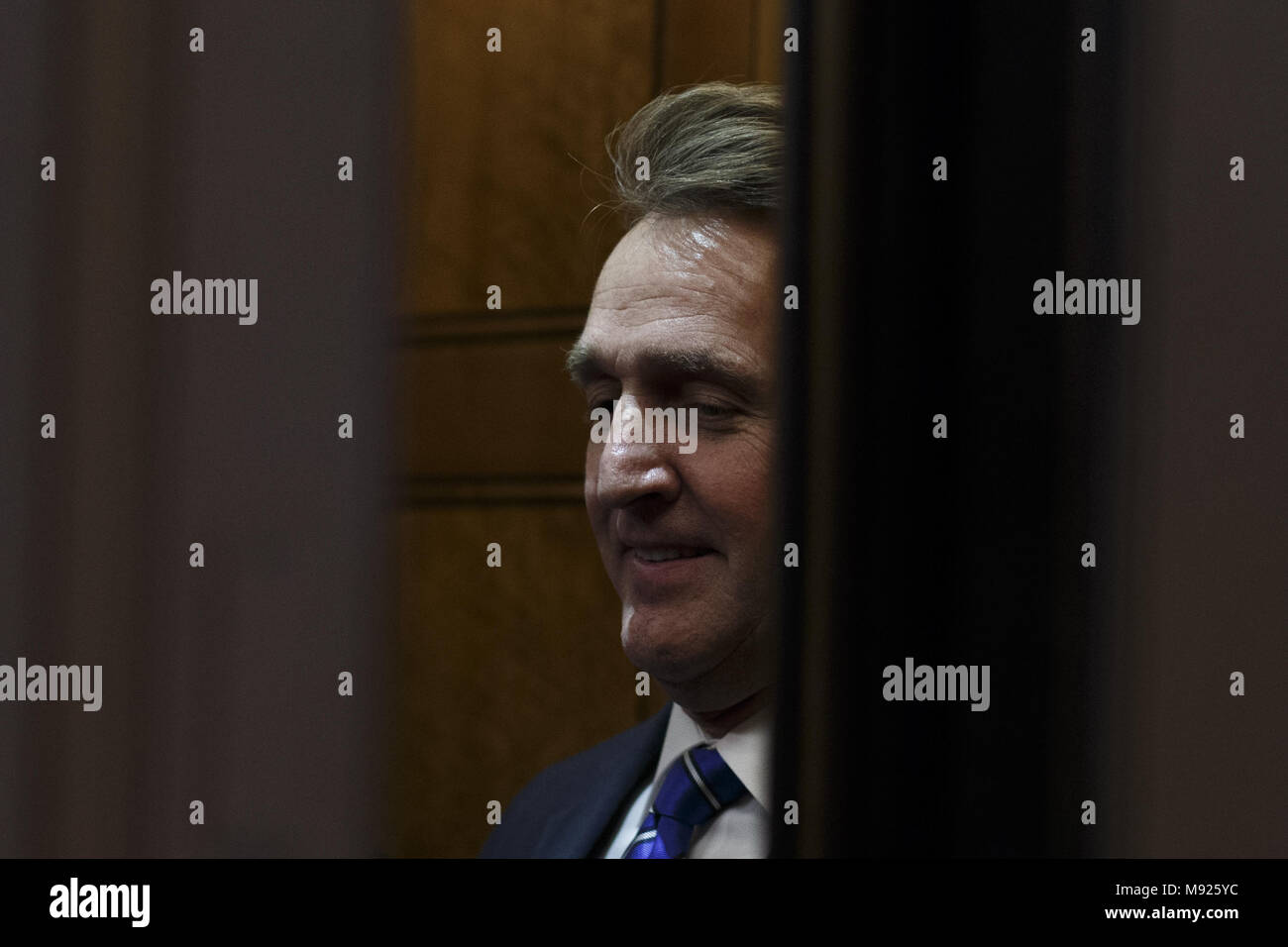 Jeff flake elevator hi-res stock photography and images - Alamy