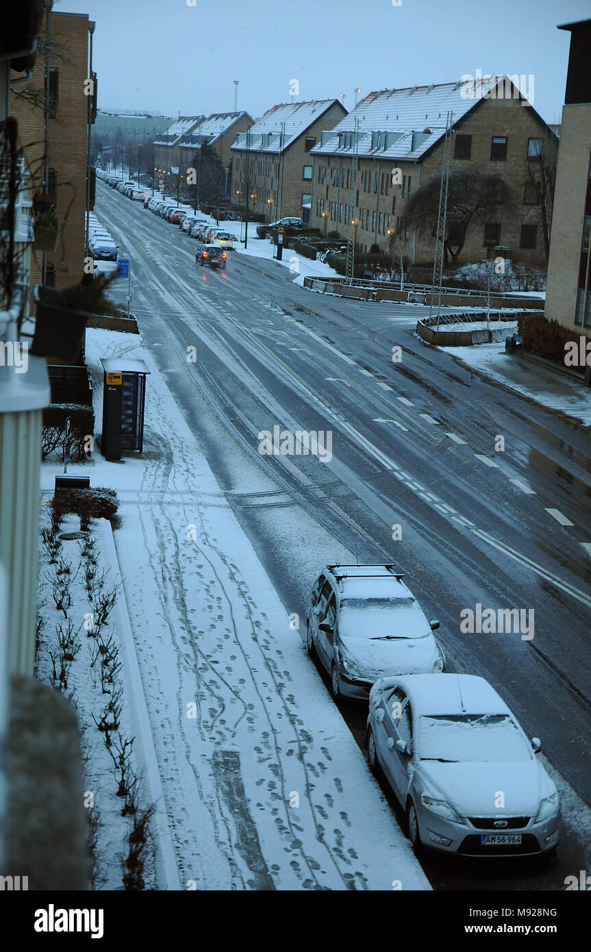 Copenhagen, Denmark. 22nd March, 2018. Snow falls in Danish capital ...