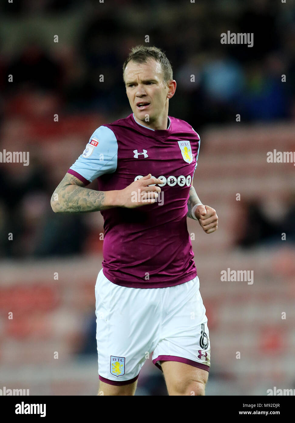 Aston Villa's Glenn Whelan Stock Photo - Alamy