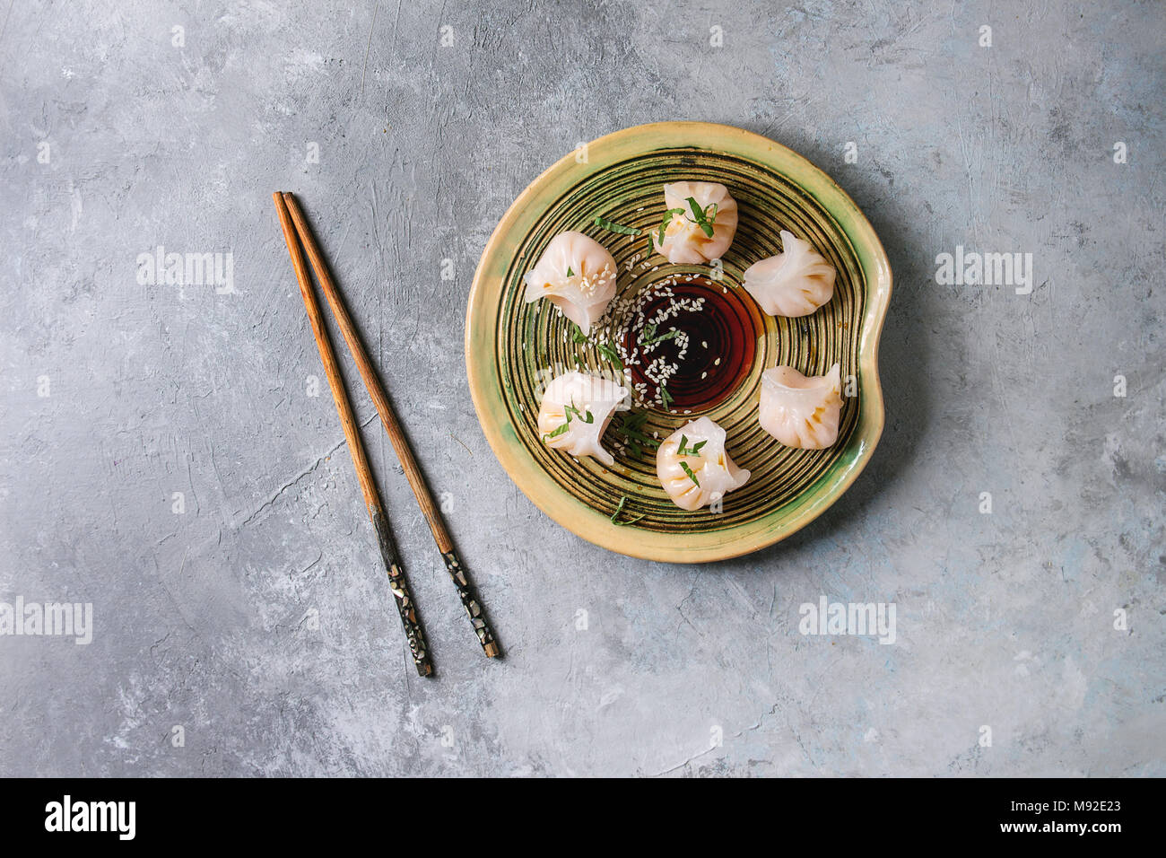 Asian steam dumplings Stock Photo - Alamy