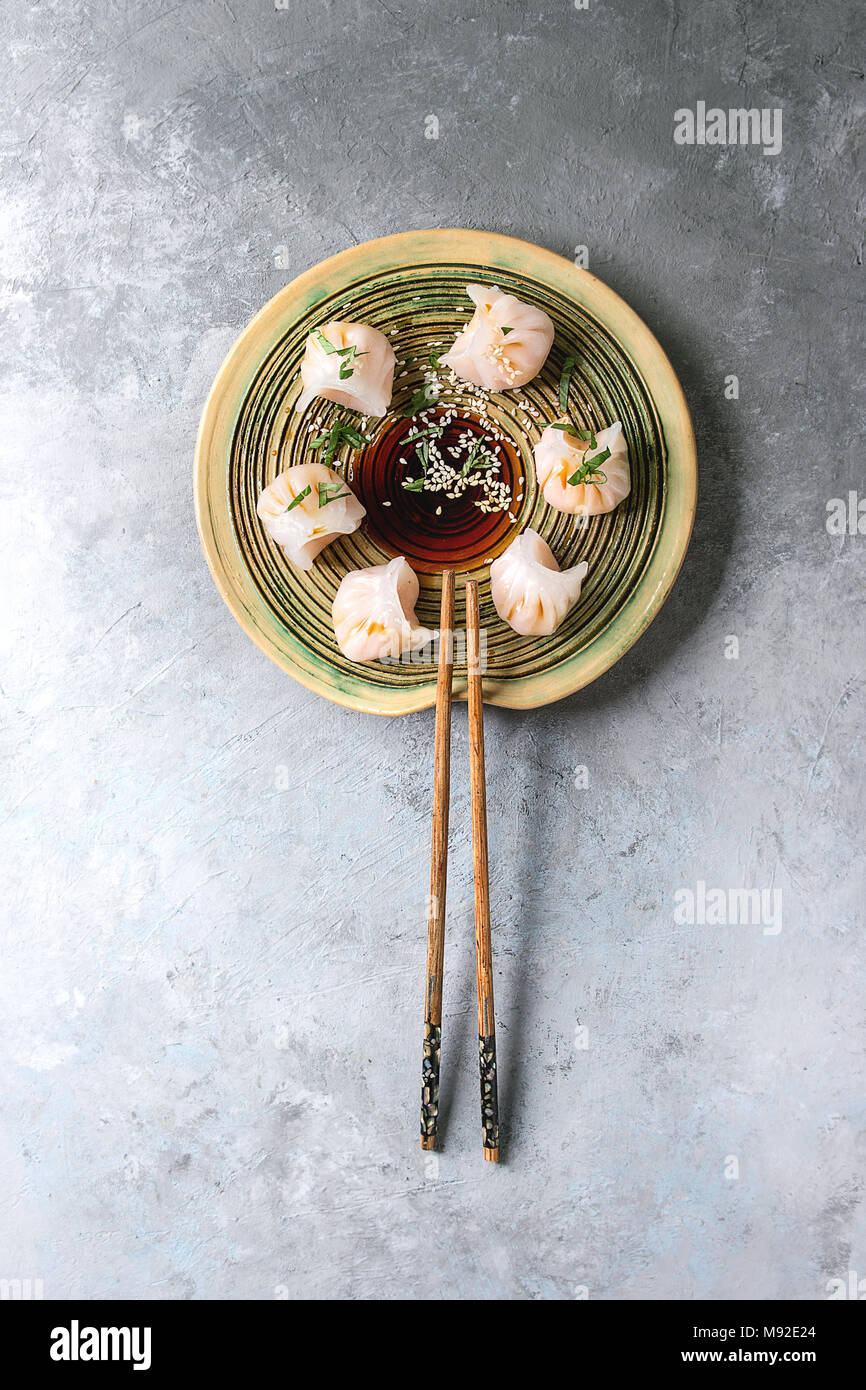 Asian steam dumplings Stock Photo - Alamy