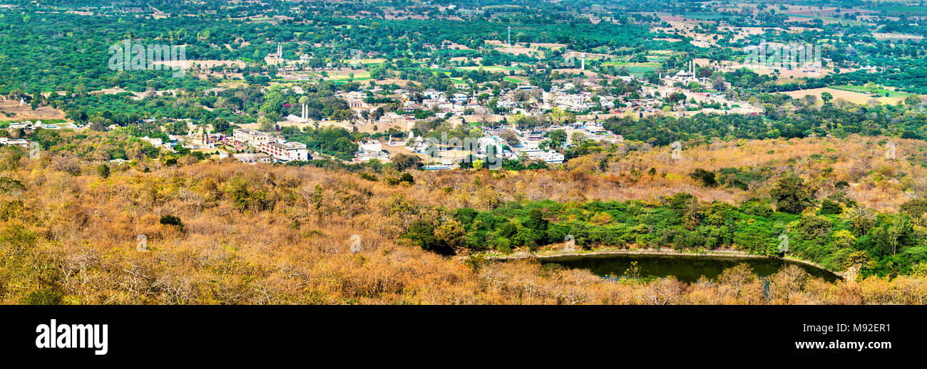 Indian historical monuments hi-res stock photography and images - Alamy