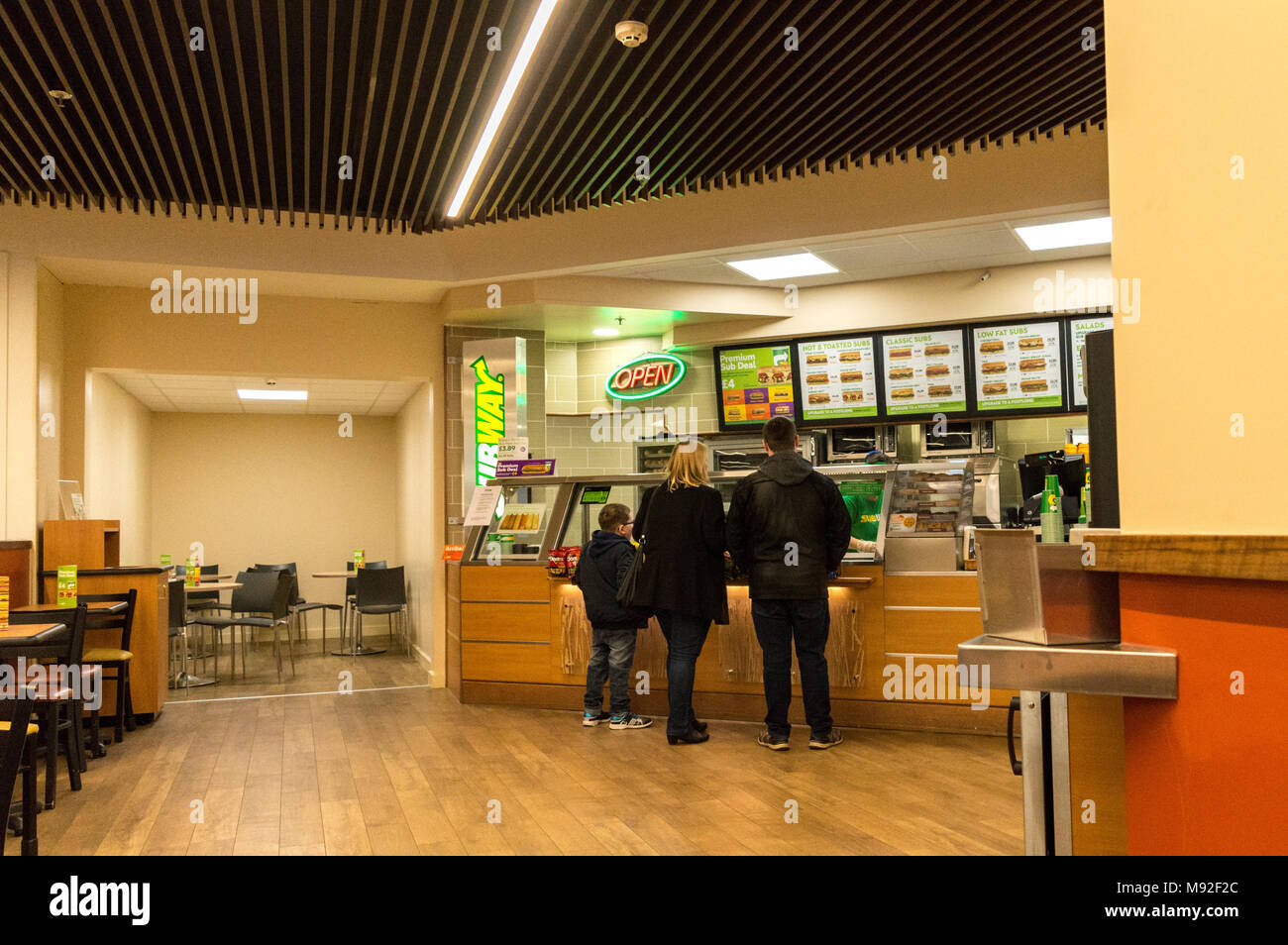 Subway restaurant counter hi-res stock photography and images - Alamy