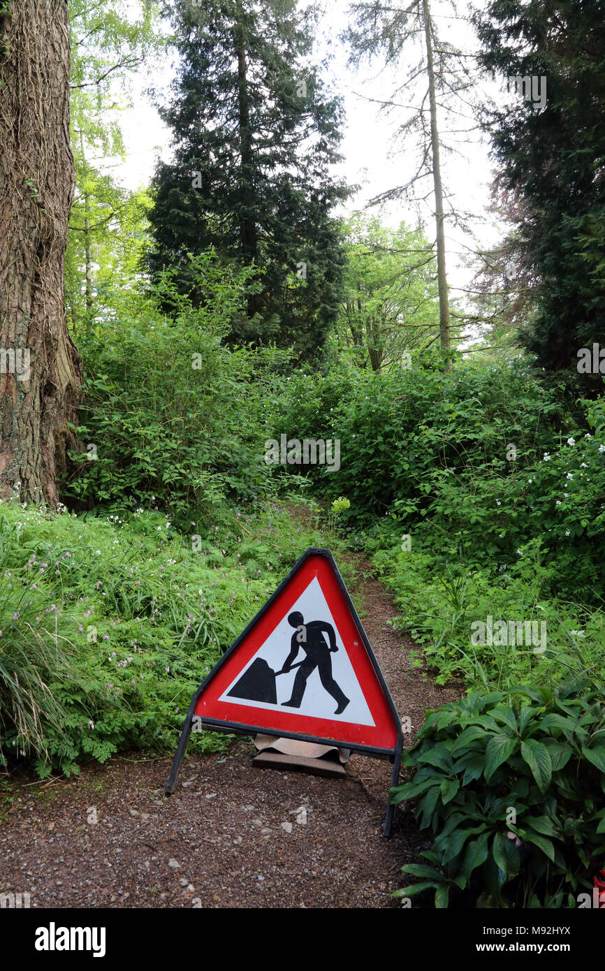 Men at work sign hi-res stock photography and images - Alamy