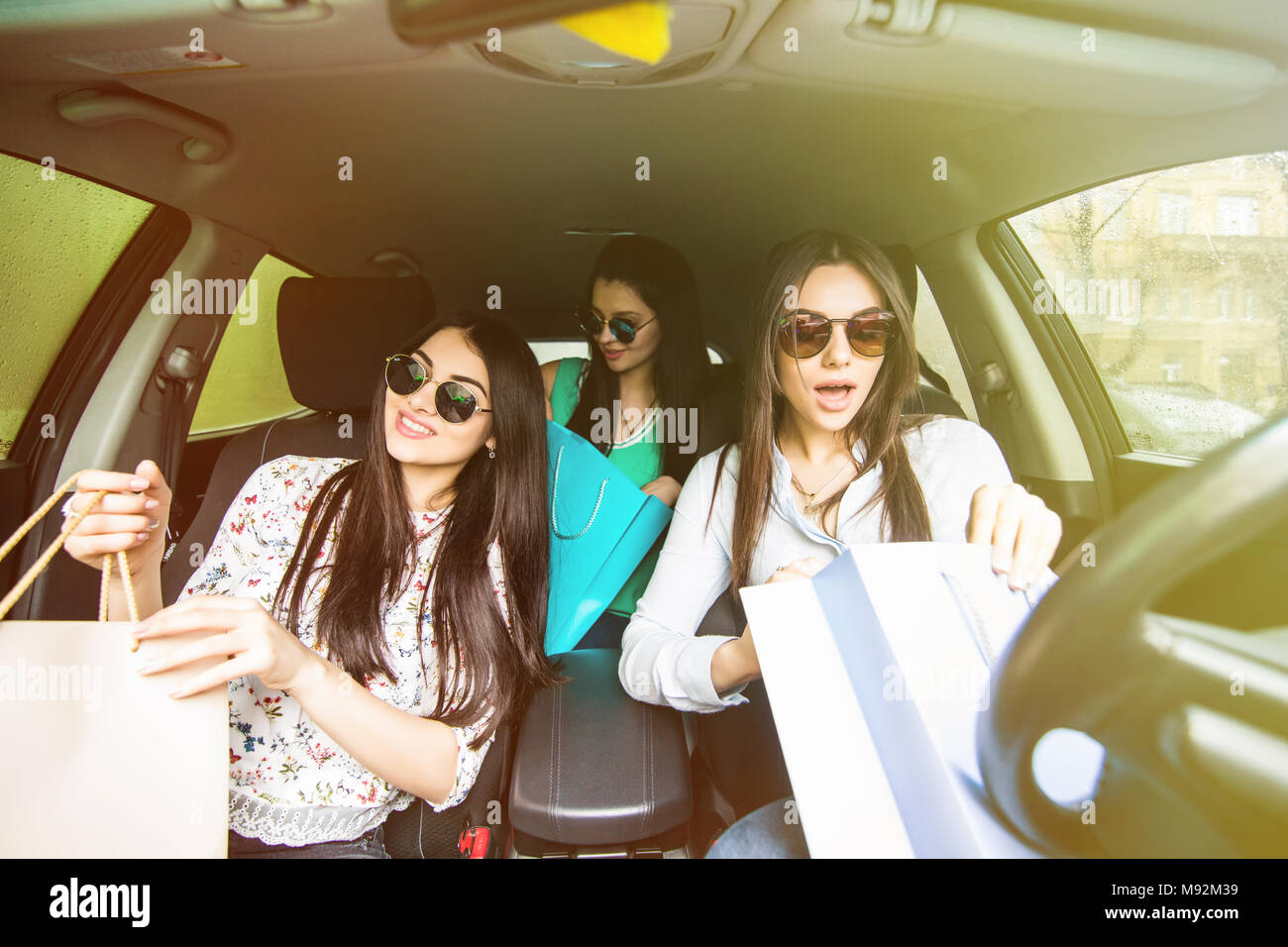 Customer returning clothes hi-res stock photography and images - Alamy