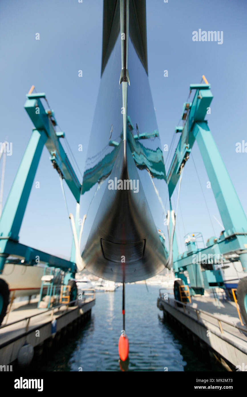 Nacira 67 designed by Axel de Beaufort. The result is a wide planning ...