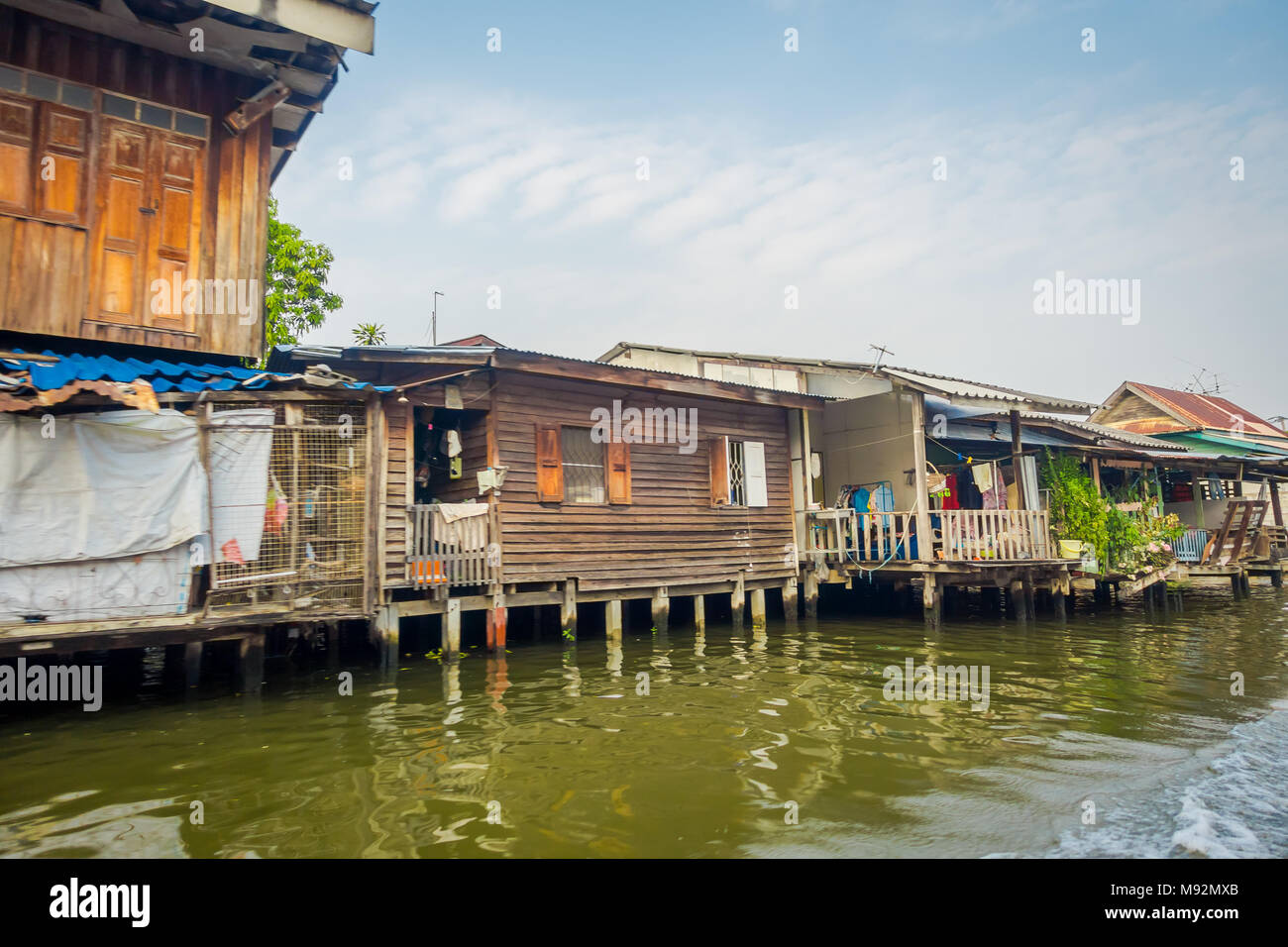 Floating poor house on the Chao Phraya river. Thailand, Bangkok Stock ...