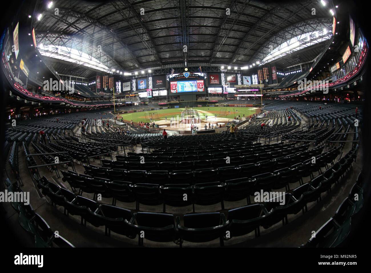 Kiss chase game hi-res stock photography and images - Alamy