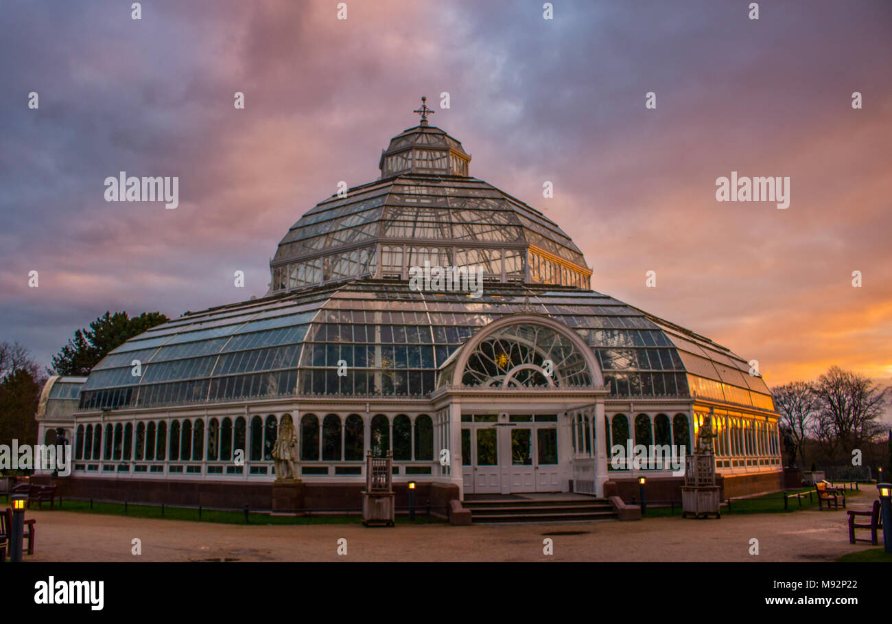 Sefton park palm house hi-res stock photography and images - Alamy