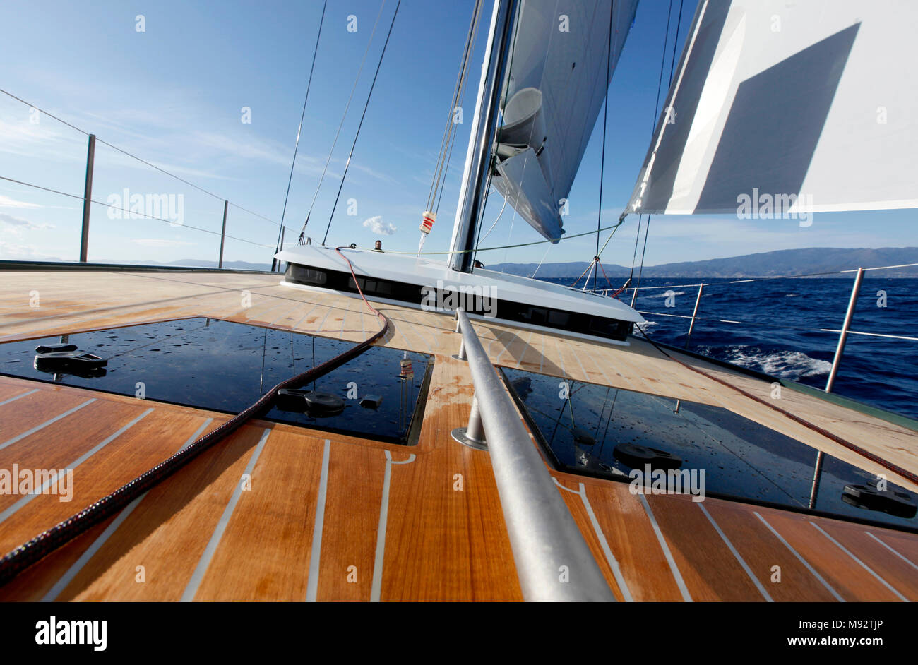 Nacira 67 designed by Axel de Beaufort. The result is a wide planning ...