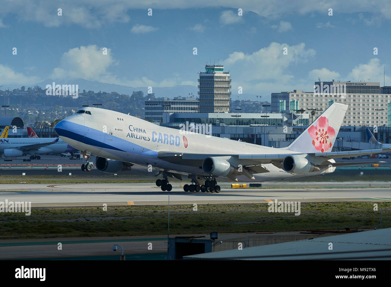 Boeing 747 400f cargo hi-res stock photography and images - Alamy