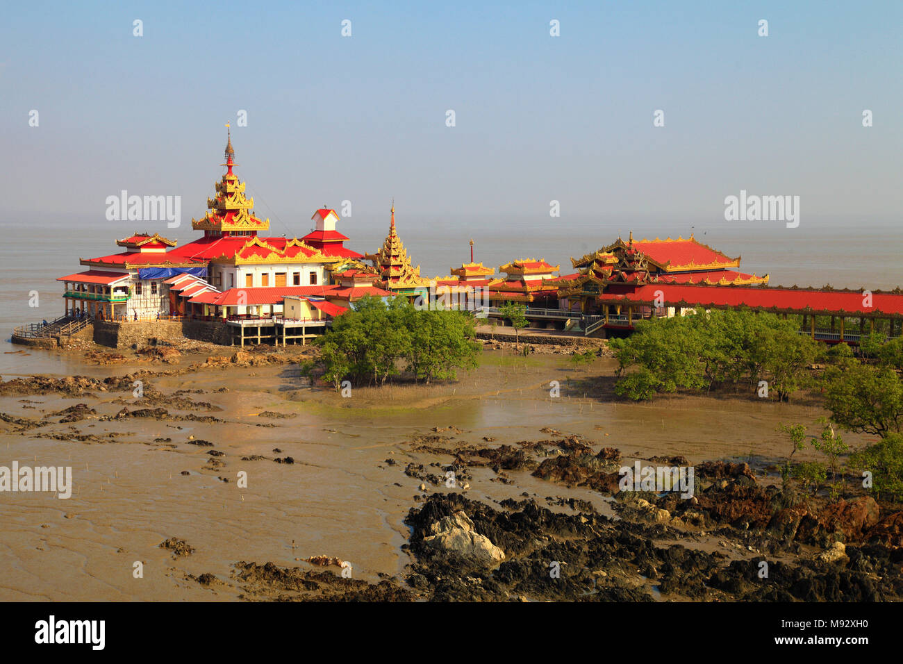 Myanmar, Mon State, Kyakkami, Yele Pagoda, buddhist shrine Stock Photo ...