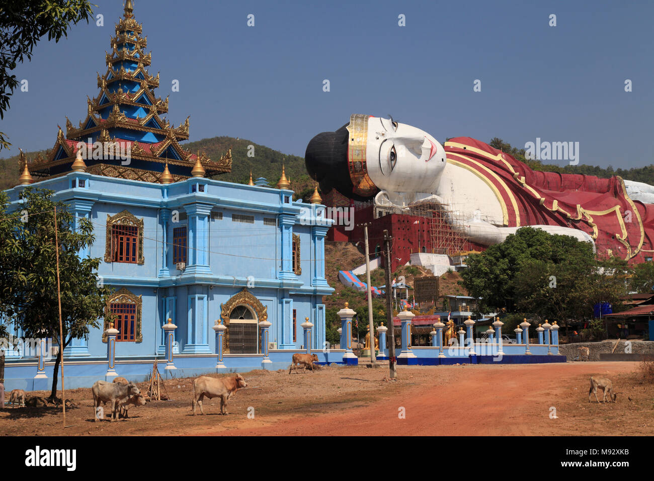 Myanmar, Mon State, Mudon, Win Sein Taw Ya, buddhist temple, Reclining ...