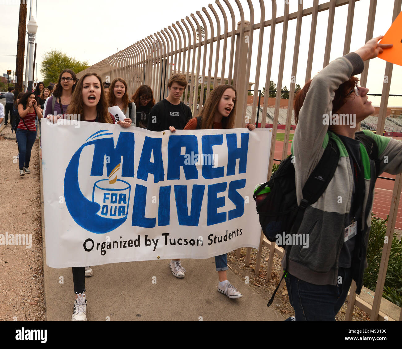 Children guns class hi-res stock photography and images - Alamy
