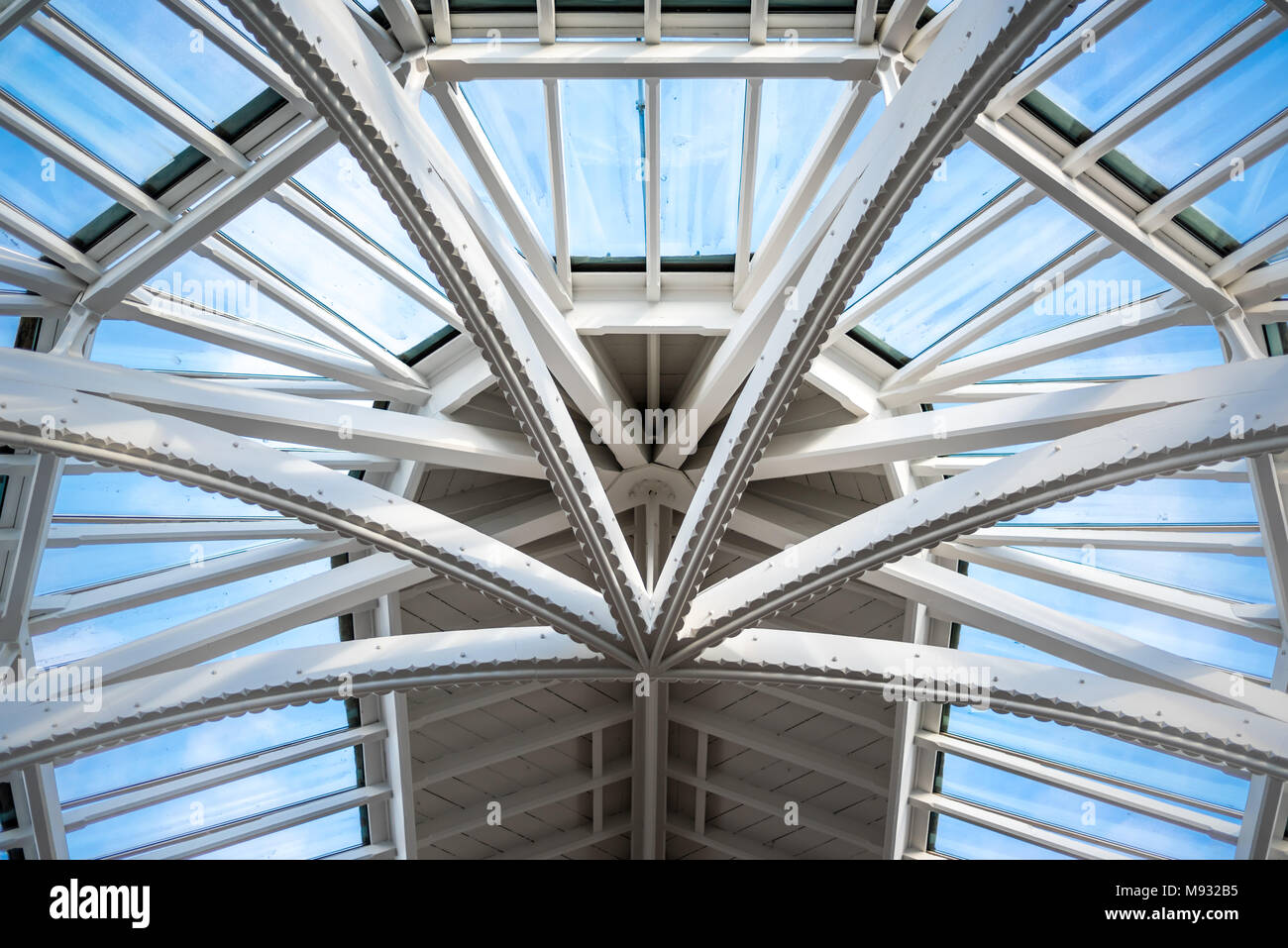 Glass Roof - Architecture - Modern Building Stock Photo - Alamy