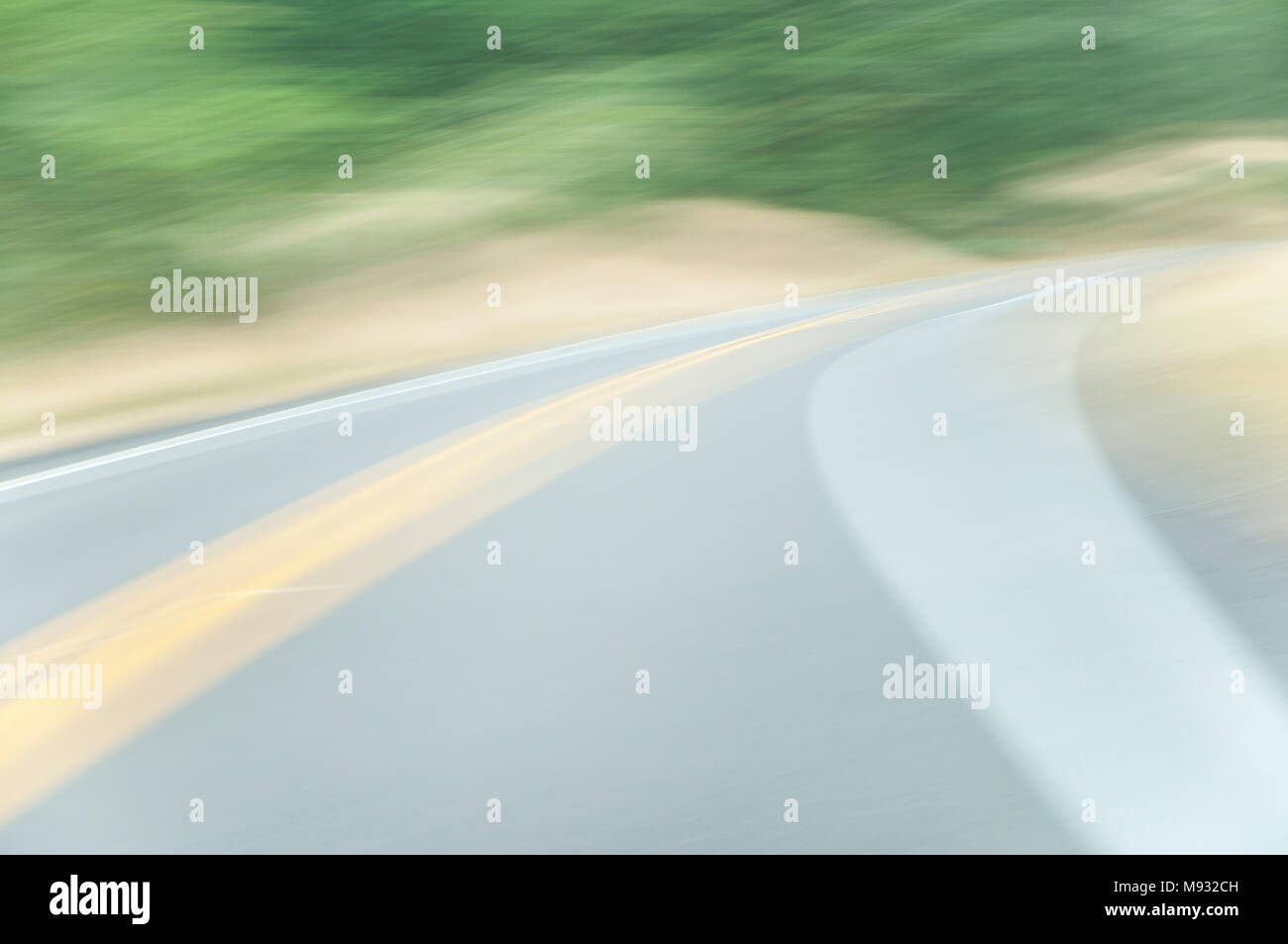 Open road freedom hi-res stock photography and images - Alamy