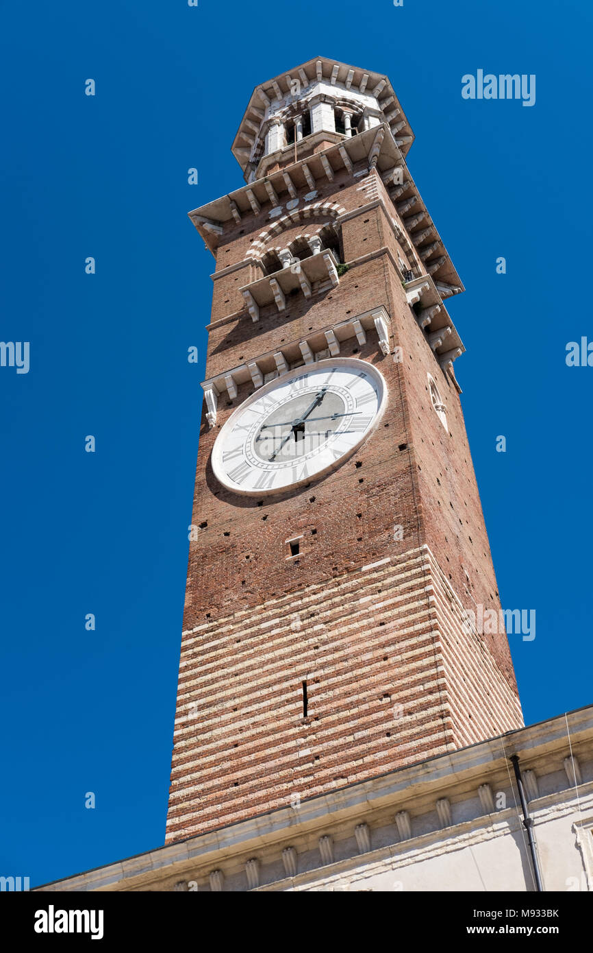 Torre dei Lamberti, the clock tower in Piazza delle Erbe. Verona, Italy ...