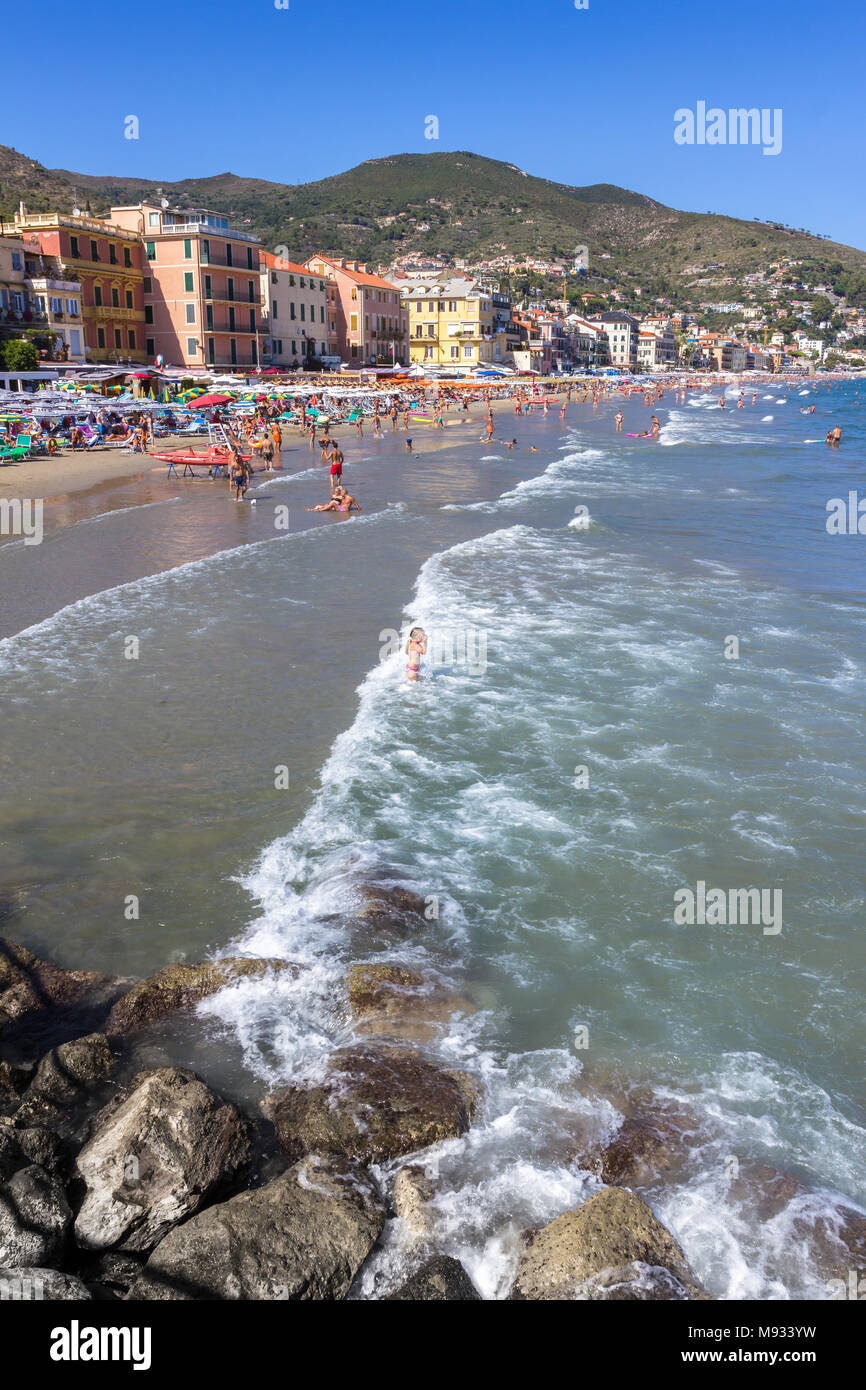 Italian riviera beach sunbath hi-res stock photography and images - Alamy