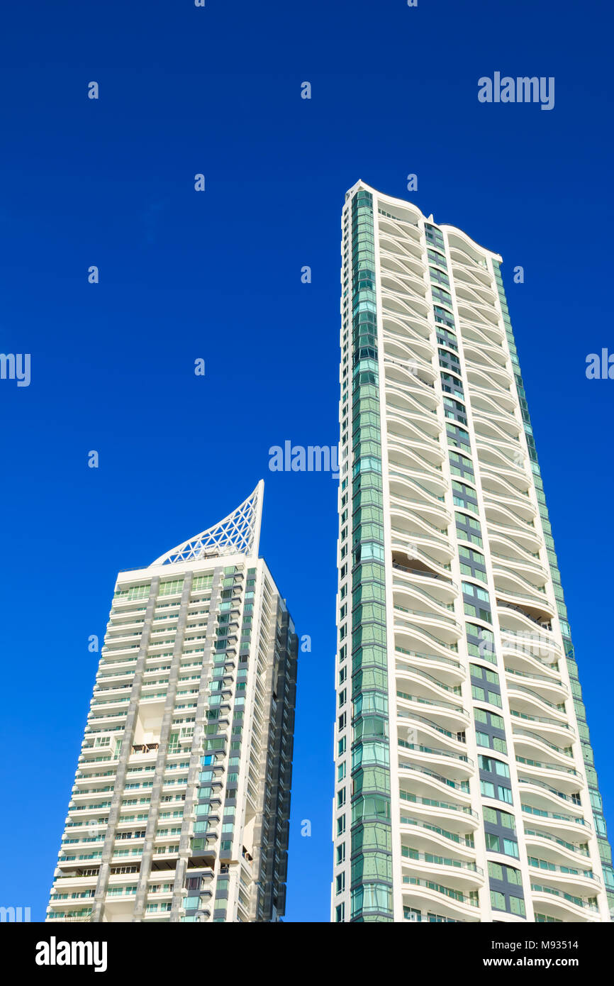 View two tall skyscrapers hi-res stock photography and images - Alamy
