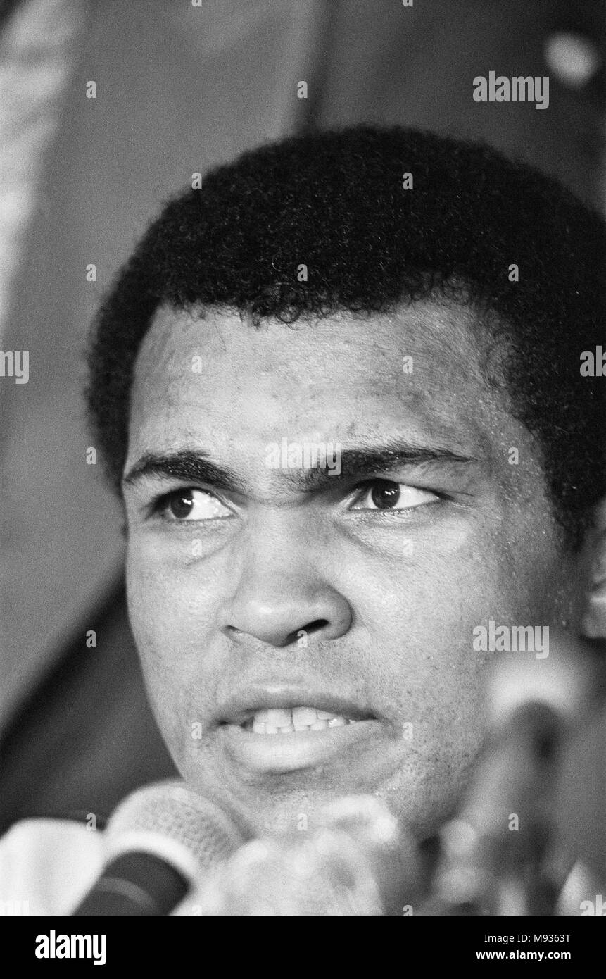 Muhammad Ali at a press conference for his World Title fight against ...