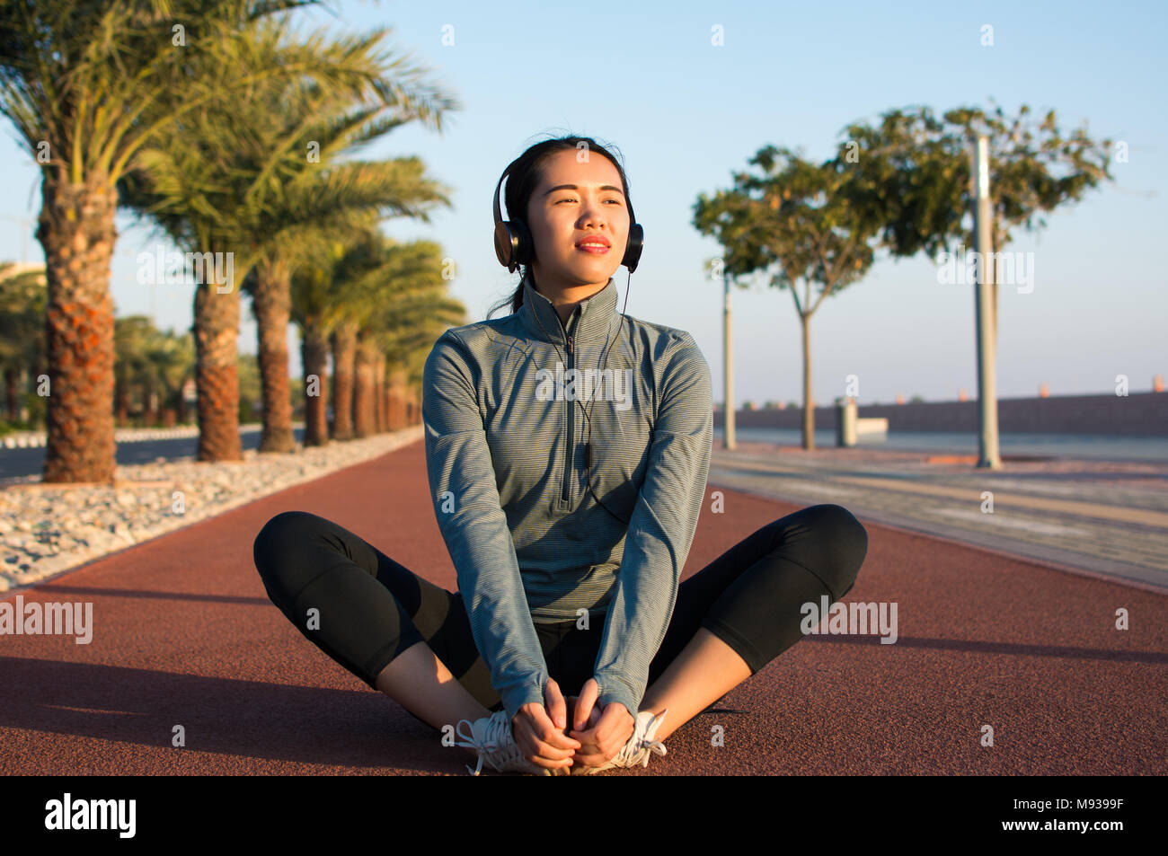 Warm up track hi-res stock photography and images - Alamy