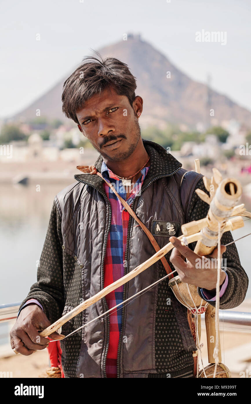 Musician pushkar india indian hi-res stock photography and images - Alamy
