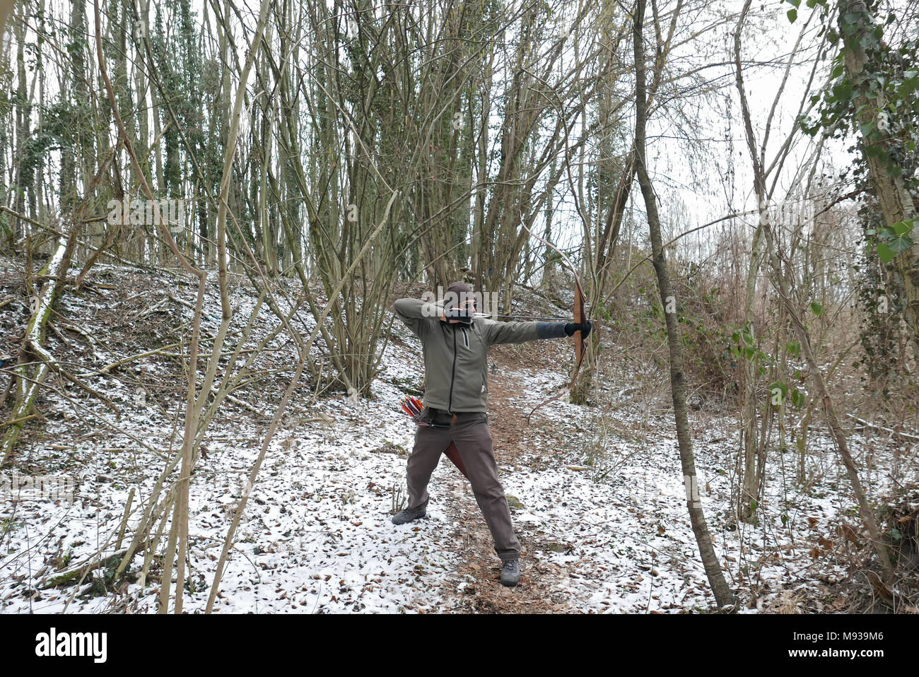 Archer in forest hi-res stock photography and images - Alamy