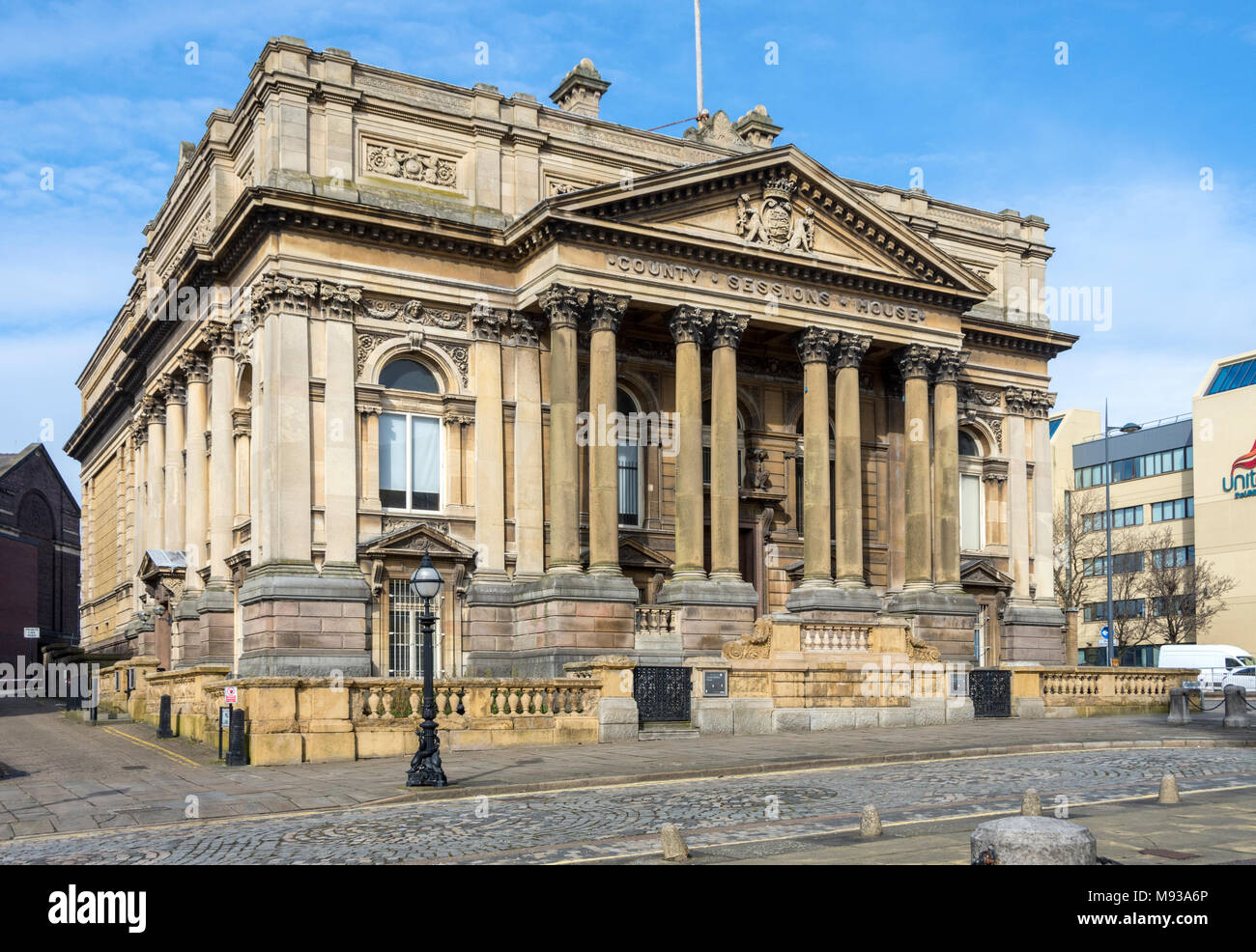 Court house square hi-res stock photography and images - Alamy