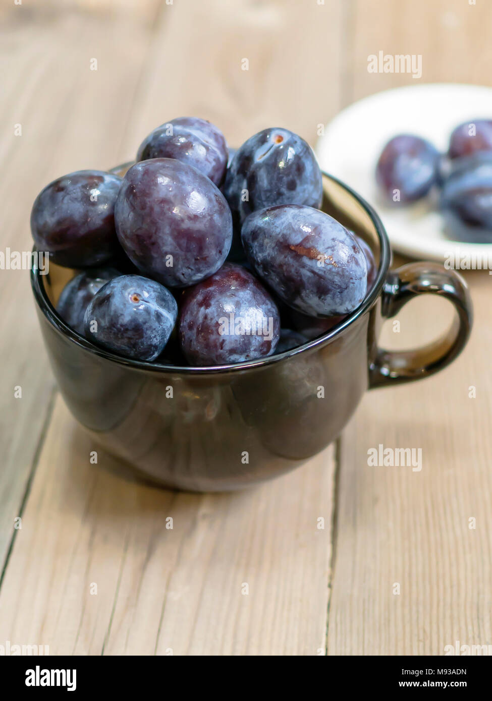 Blue plum hi-res stock photography and images - Alamy