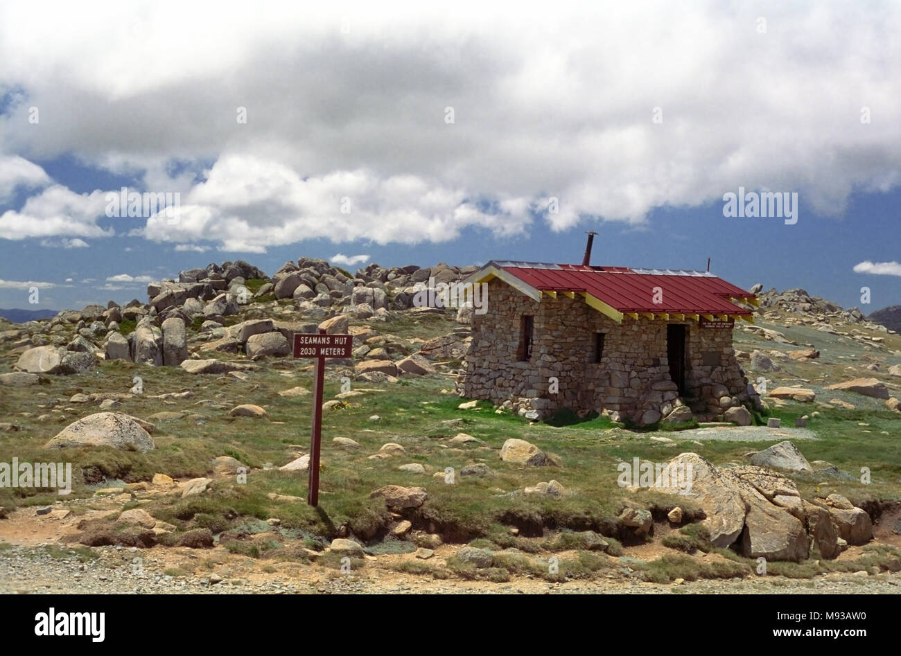 Seaman's Hut, mountain rescue refuge, Mount Kosciuszko, Snowy Mountains ...