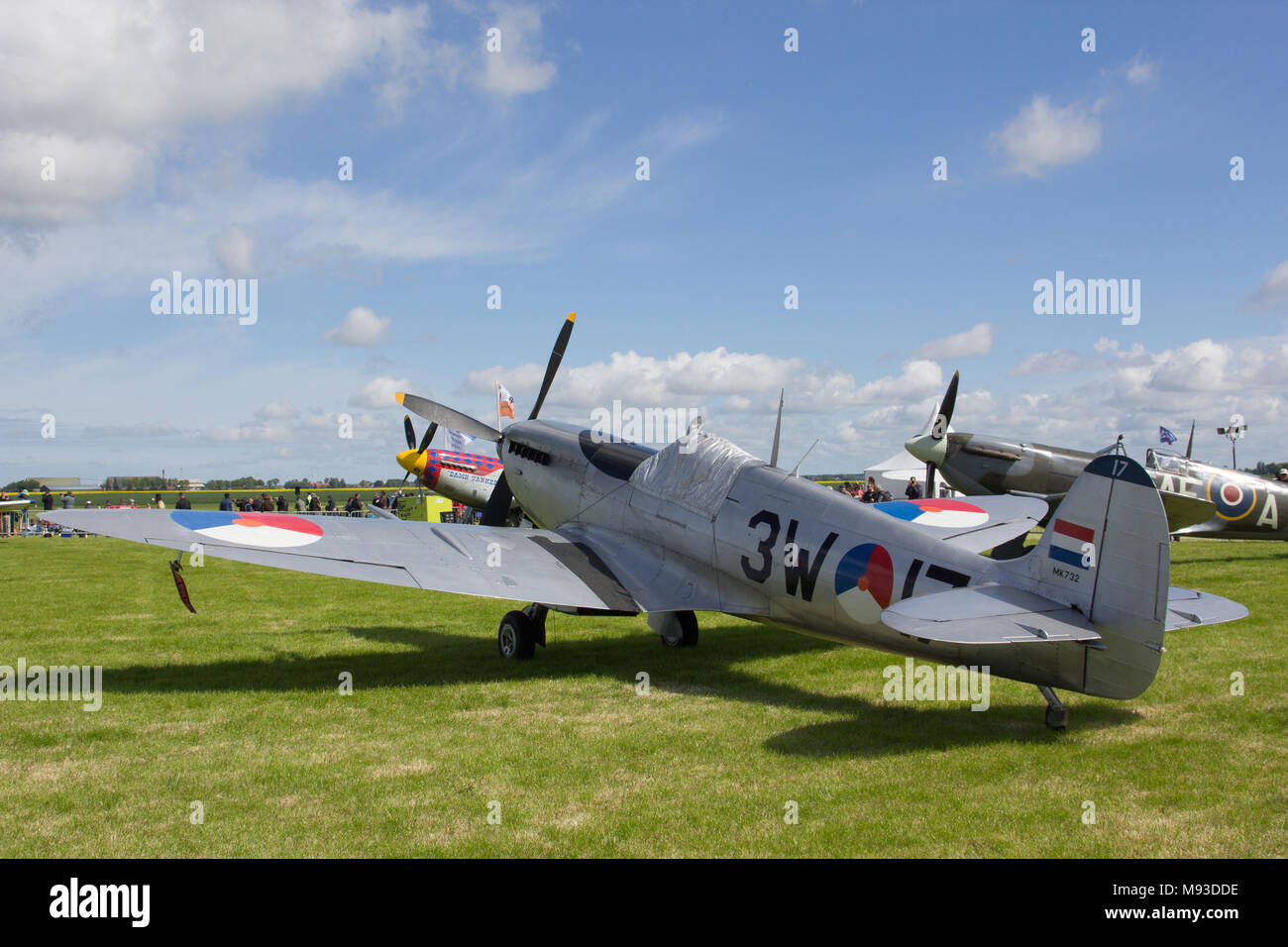 Spitfire airshow hi-res stock photography and images - Alamy