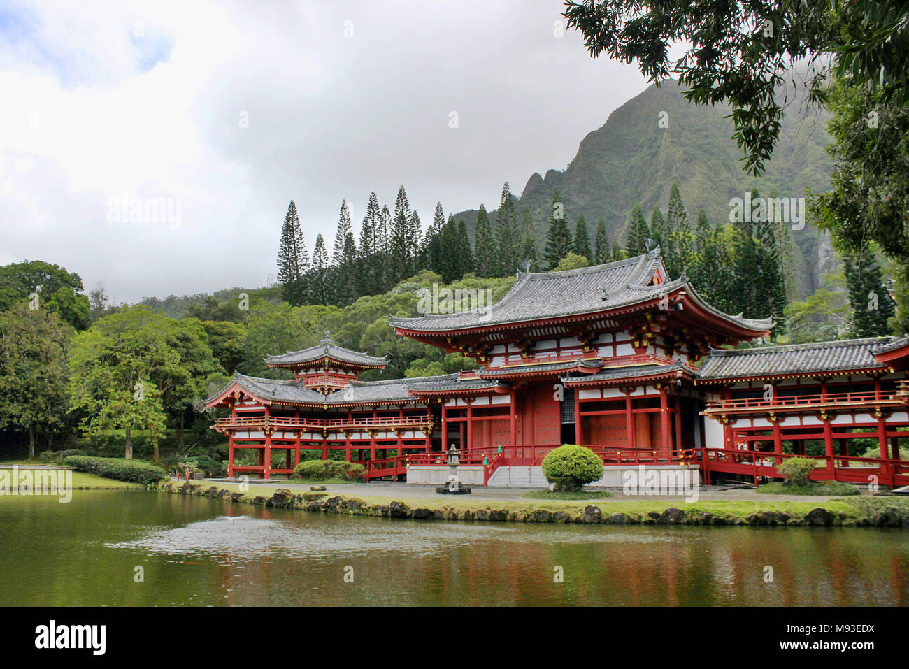 The Byodo in Temple near Kaneohe on the Island of Oahu, in Hawaii Stock ...