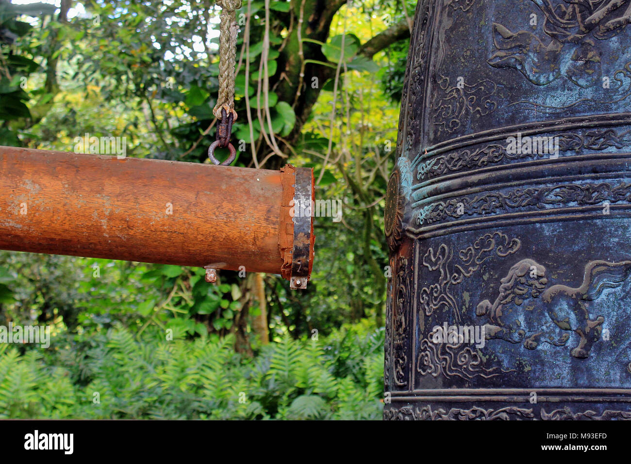 Giant bell at the Byodo-in Temple in Kaneohe, on the island of Oahu ...