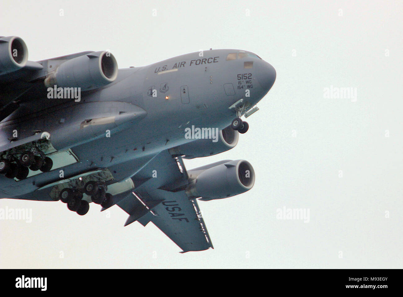 C 17 cockpit hi-res stock photography and images - Alamy