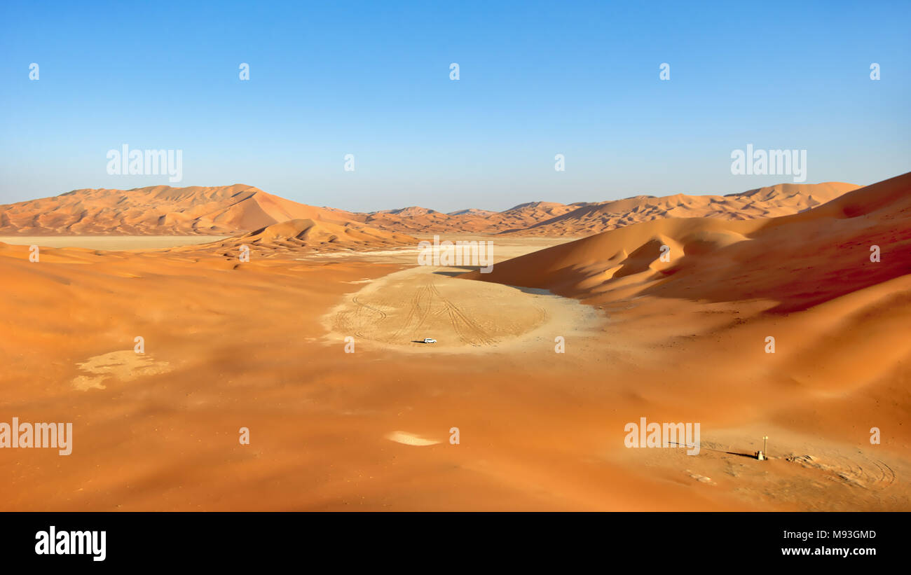 Empty quarter saudi arabia hi-res stock photography and images - Alamy