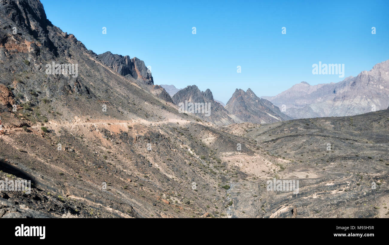 Al Hajar Mountains in Oman taken in 2015 Stock Photo - Alamy