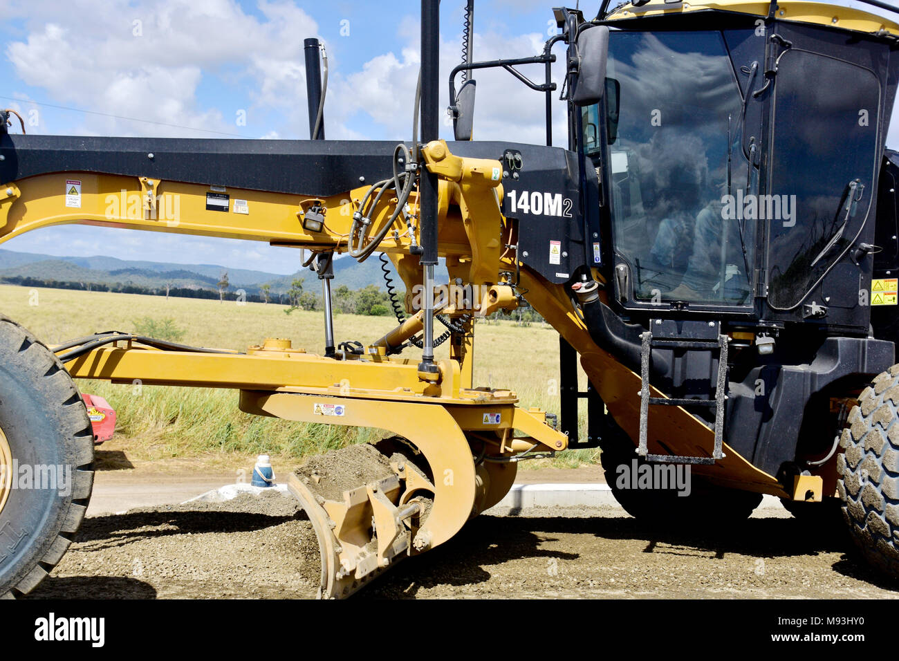 14om cat grader working on road works hi-res stock photography and ...