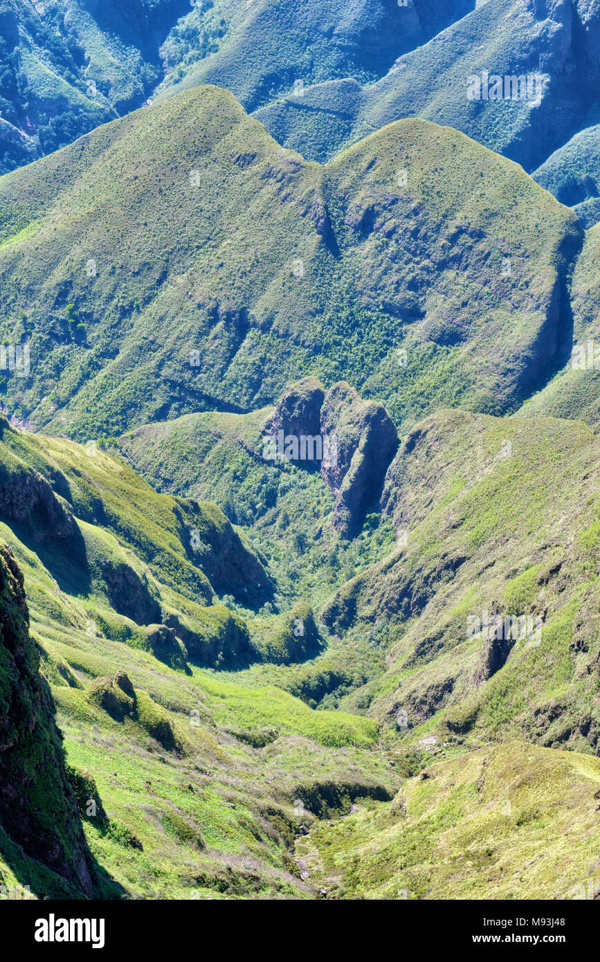 Amphitheater drakensberg hi-res stock photography and images - Alamy
